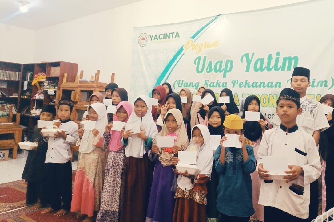 Hidup Lebih Bermakna dengan Menyayangi Anak Yatim